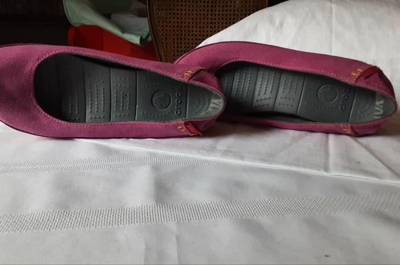 CROCS | Shoes | Euc Crocs Canvas | Poshmark